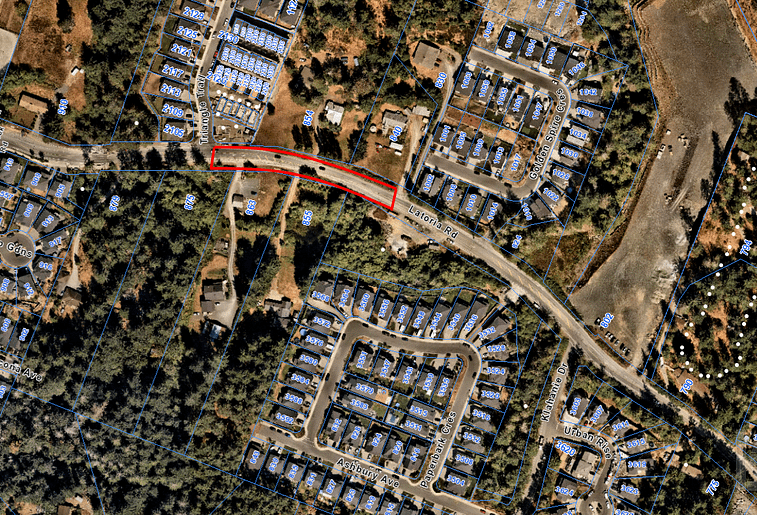 Traffic: Latoria Road between Triangle Trail and Klahanie Drive - City ...